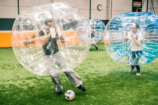 Parc de loisirs Bump Games Paris - La Défense Nanterre 92000 : Salle de ...